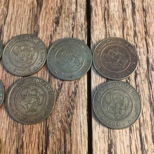 Chuck E Cheese | Other | Vintage Chuck E Cheese Coins 9 Game Coins ...